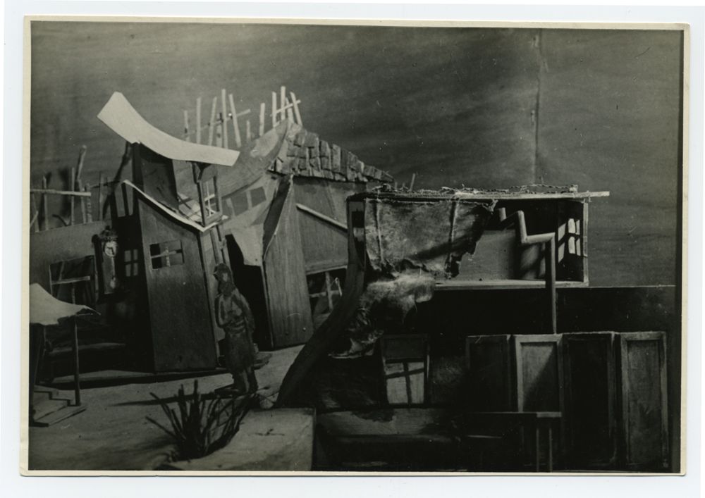 Meir Akselrod’s set design of GOSET production of David Bergelson’s ...
